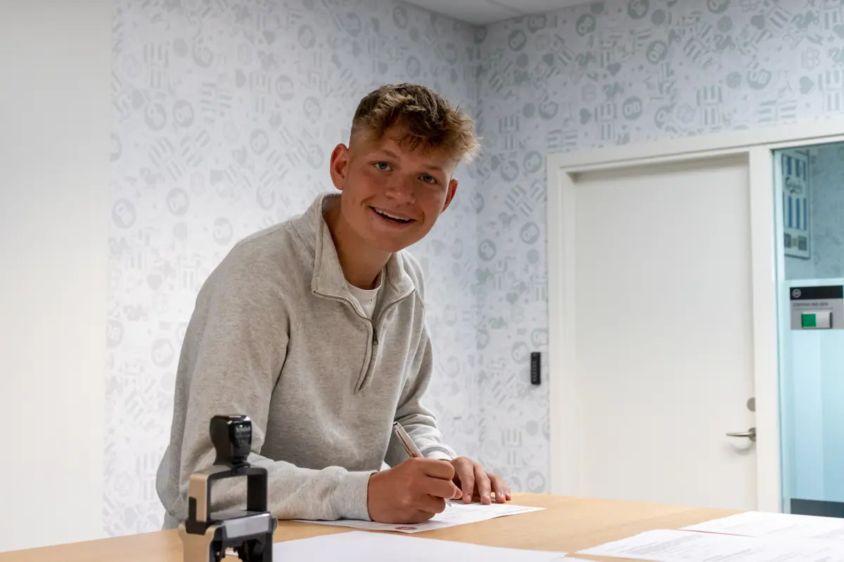 Noah Barholt Rasmussen kommer til Akademiet på en toårig aftale